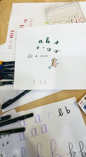 Atelier brush lettering avec Lettering Créatif | Le Carnet De Calli